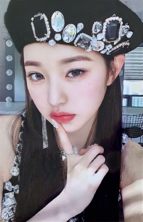 Kitsch에 있는 愛님의 핀 사진 카드 베레모 연예인 사진