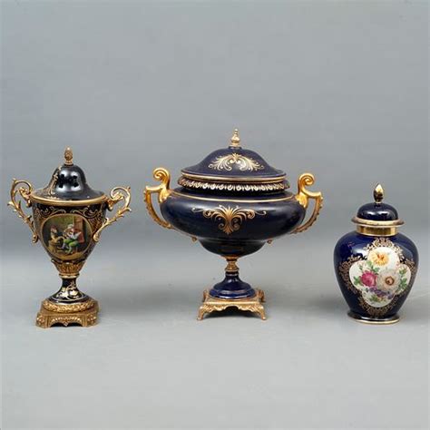 Lote De Centros De Mesa Siglo Xx Elaborados En Porcelana DecoraciÃƒÂ³n