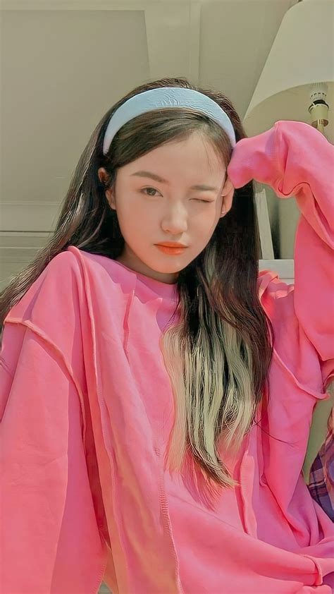 Pin By Athalia Jasmine Sabado On Charli Damelio Aesthetic Uzzlang Girl Indie Girl Cute