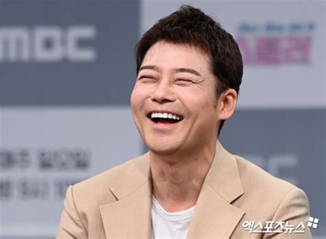 십잡스 전현무 연기→역도 중계까지연예대상 넘어 백상까지 엑s 이슈