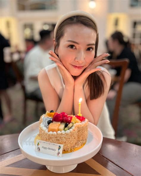 30 🎂🎂🤍 謝謝老公給我的儀式感😝 第一次迪士尼過生日🎉 從今小朋友應該很期待媽媽每一個嘅生日🤣 😂😂😂😂 做咗媽媽生日嘅心態真係好唔同😂