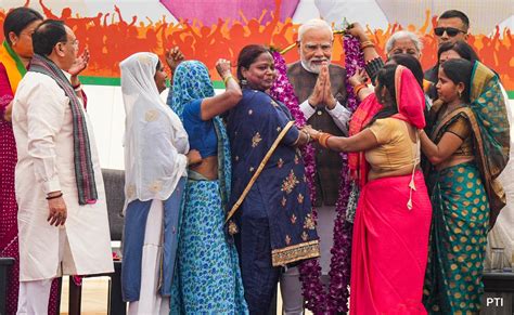Majority Government Made It Possible Pm On Womens Reservation Bill