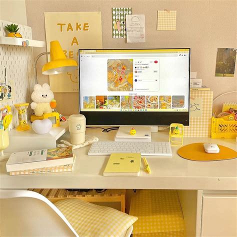 Pin By Karina Madrigal On Yellow Aesthetic 💛 In 2022 Room Setup