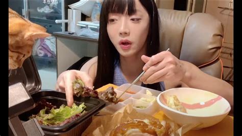 시누이 노렌즈 메이크업 족발 먹방 그리고 마루 Youtube