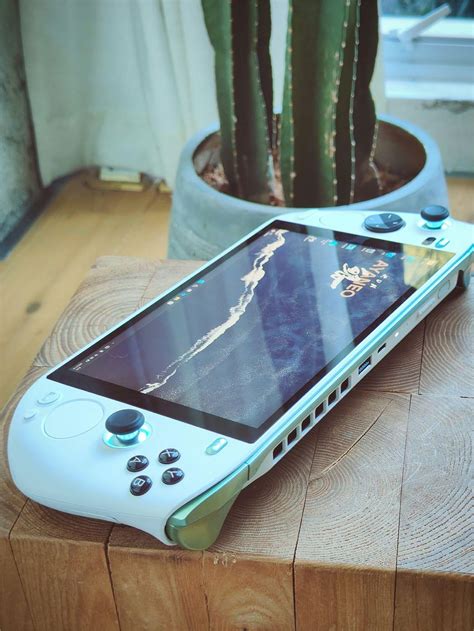 AYANEO Reveals First Pictures Of The KUN The First Windows Handheld
