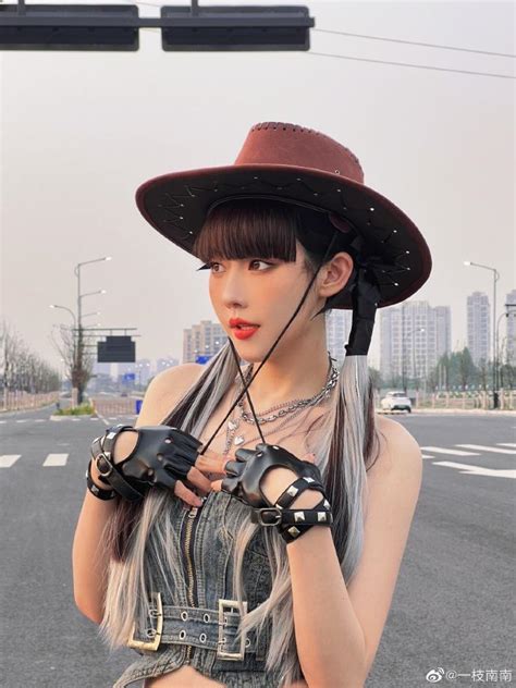 一枝南南仿minnie日韩俏皮女团妆，拽系牛仔氛围感拉满 知乎