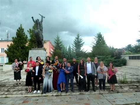 От Община Борован поздравиха абитуриенти от професионалната гимназия по транспорт „Коста Петров