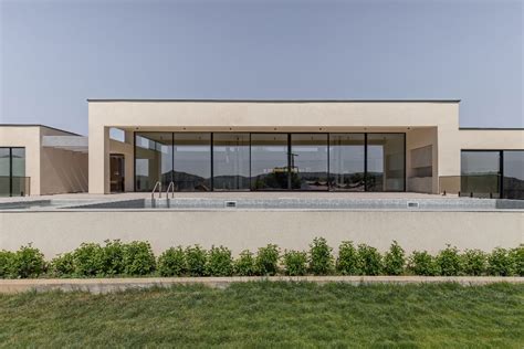 Вила на Велешко езеро Димитриевска Пазарџиевска МАРХ