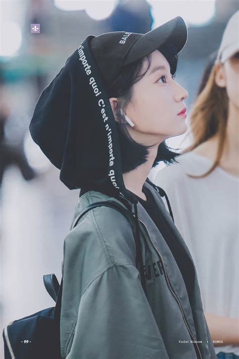 더쿠 개인적으로 옆태가 예술이라고 생각하는 중소기획사 걸그룹 멤버 4명