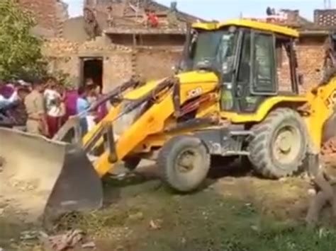 सरकारी जमीन से हटवाया गया अवैध कब्जा चौपाल में ग्रामीणों ने डीएम से की