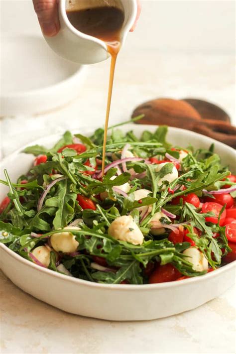 Fresh Arugula Caprese Salad Suebee Homemaker