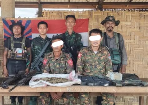 ဘုတ်ပြင်း အခြေစိုက် ခမရ ၂၂၄ တပ်ရင်းမှ စစ်ကောင်စီတပ်သား ၂ ဦး လက်နက်ခဲယမ်းအပြည့်အစုံဖြင့် ခွပ်ဒေ