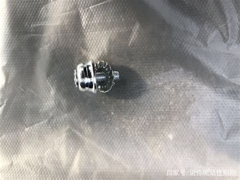 安装车牌的步骤 随意云