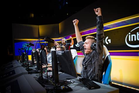6 Reasons PC Gaming Is Better Than Console Gaming PCMag