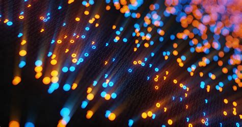 플레어 추상 파란색과 주황색 디지털 이진 코드 매트릭스 배경 미래 지향적인 빅 데이터 정보 기술 데이터 센터 블록 체인 인터넷 고속 0명에 대한 스톡 사진 및 기타 이미지