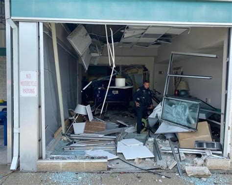 Car Crashes Into Cape Coral Wellness Center