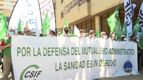 Vídeo Csif Y Jupol Protestan Frente A Muface Para Protestar Por Los