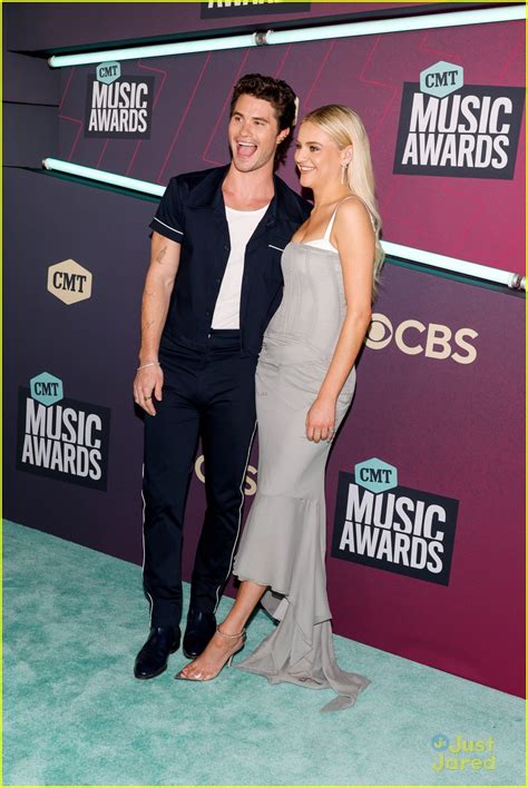 Chase Stokes Kelsea Ballerini Make Red Carpet Debut At CMT Music