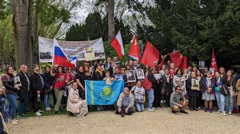 В Париже на шествии «Память и мир присутствовала Z символика