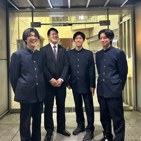 医学部専門予備校 京都医塾 Kyotoijuku ←受験に役立つ情報を毎日お届け📚 パンフレットの撮影会を行った際 洛星高校の卒業生が