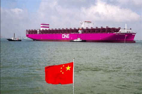 比辽宁号航母还长60米 “靖江造”长江干线靖江流域最大尺寸集装箱船出江试航船舶海事拖轮