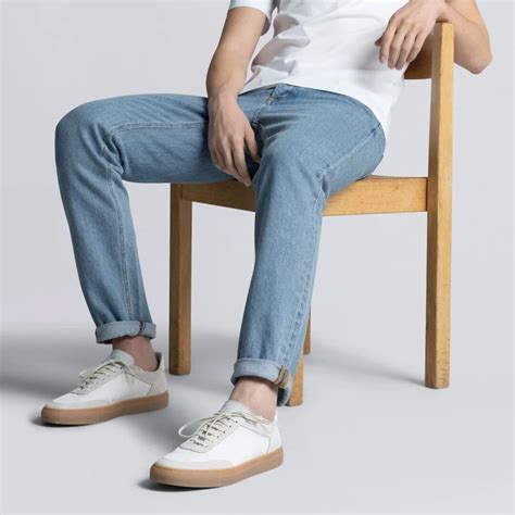 Best Mens Blue Jeans To Buy In 2025 Opumo Magazine