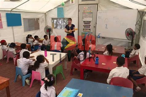 Dili International School Holatimor