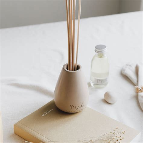 Refillable Artisan Reed Diffuser Vase Nui Naturals