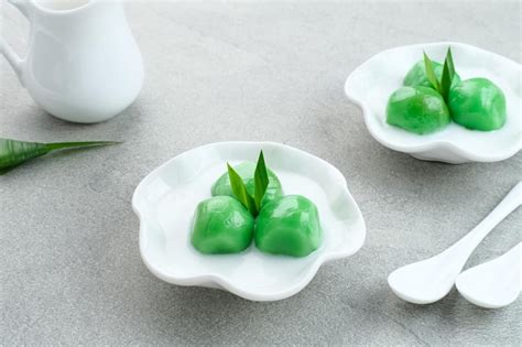 Premium Photo Kue Putri Mandi Indonesian Traditional Dessert Made