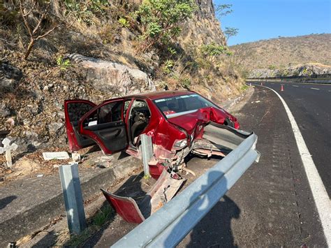 Muere Mujer En Aparatoso Choque Automovilístico En La Autopista Del Sol
