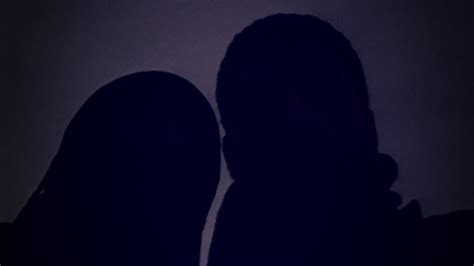 انا بحب مراتي كدة Youtube
