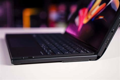 Asus Zenbook 17 Fold Oled Review Wepc