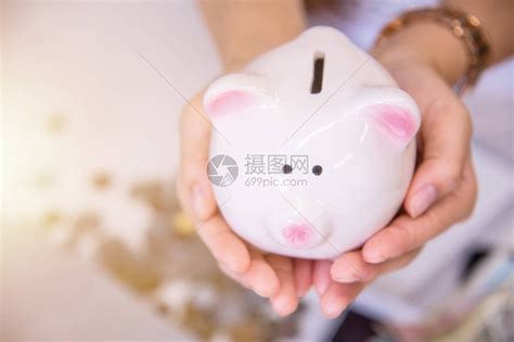 存钱罐是存钱的容器存钱罐在高清图片下载 正版图片505171492 摄图网
