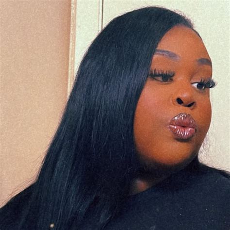 Jakayla J On Threads