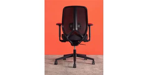 Elegant Og Innovativ Kontorstol