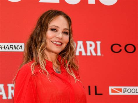 Sex Education Il Mondo In Visibilio Per Ornella Muti Il Giornale
