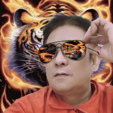 How Does This Dog Fit In Such A Small Hole Dog Doglover Fypviralシ Fbreelsviral Fypageシ