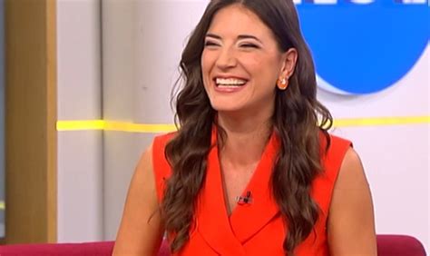 Новата водеща Анна Мария Конова очарова зрителите на Нова със смеха си