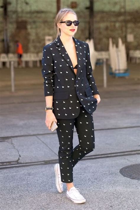 Comment porter le tailleur pantalon Adopter le look masculin féminin chic