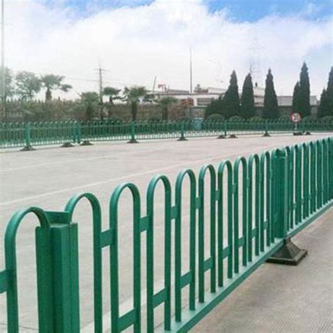 道路护栏 锌钢围墙护栏 基坑护栏 施工围挡厂家 安平层远护栏