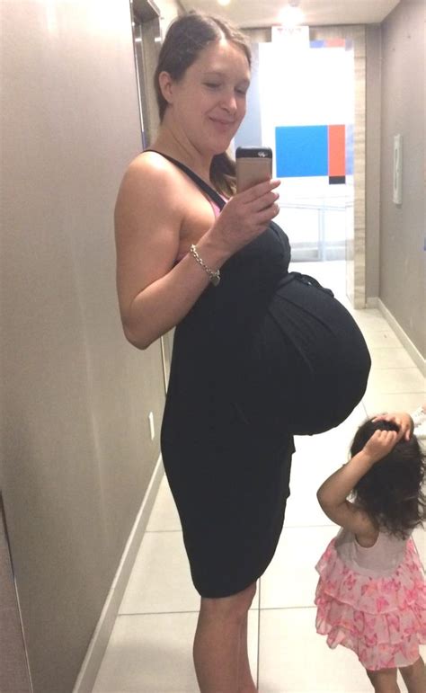 Twin Pregnancy Week By Week Experience Twin Winning Twin Pregnancy Cute Maternity Outfits