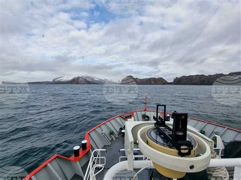 Корабът „Св св Кирил и Методий“ тръгна към остров Дисепшън Утро