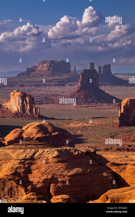 Hunts Mesa Viewpoint At Sunset In Monument Valley Navajo Tribal Park