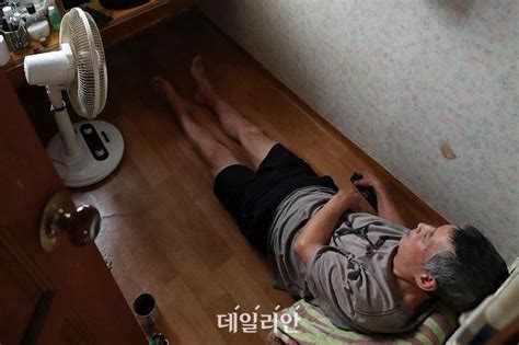 코로나 1000일③ 가난을 파고든 위기팬데믹 3년 빈부격차 커졌다 네이트 뉴스