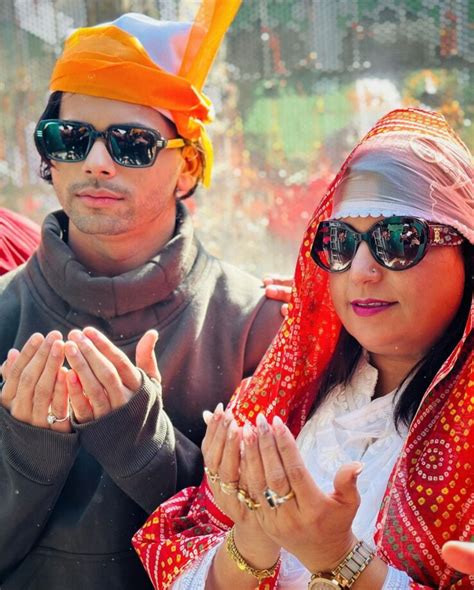 Avneet Kaur Wants To Be Fire Siddharth Nigam Seeks ‘blessings