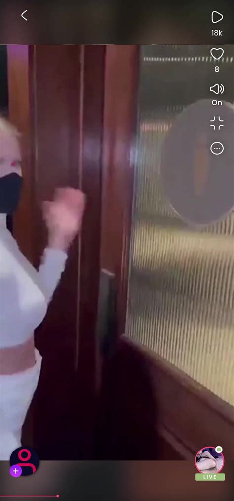 3 Girls At Restaurant Bathroom