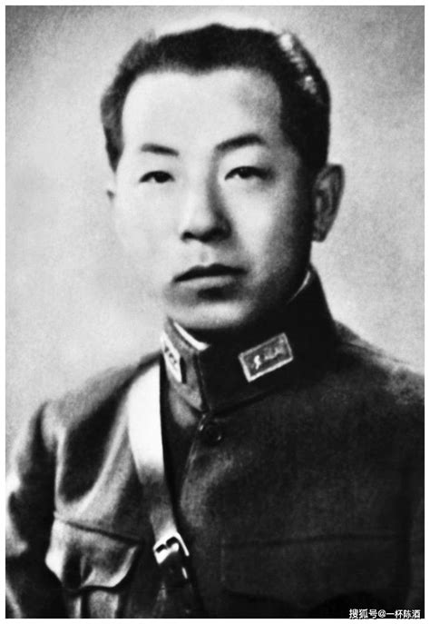蒋介石软禁张学良54年，宁死都不肯放他，临终告诉儿子真实原因