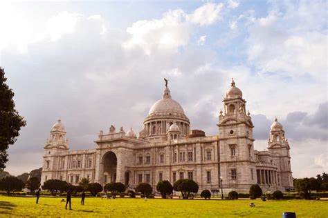 Kolkata Orange Wayfarer