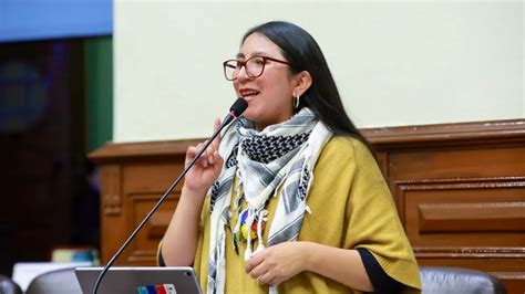Ruth Luque Declaraciones de ministros sobre comunidad awajún denotan