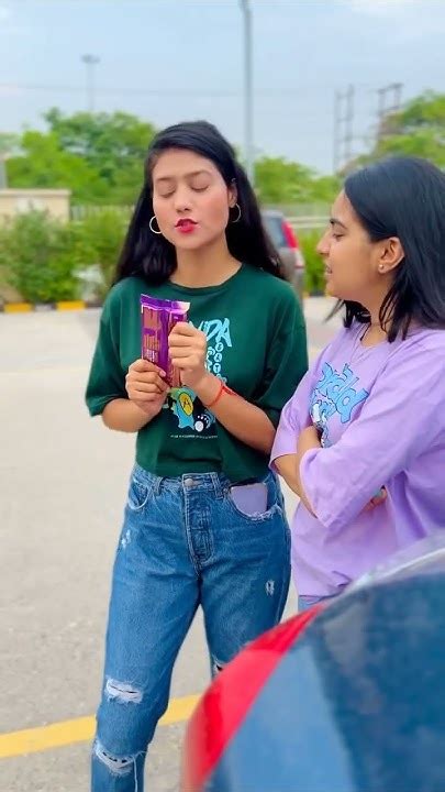 Mujhe Bhi Khila Do Thoda 🤣😂 Youtube